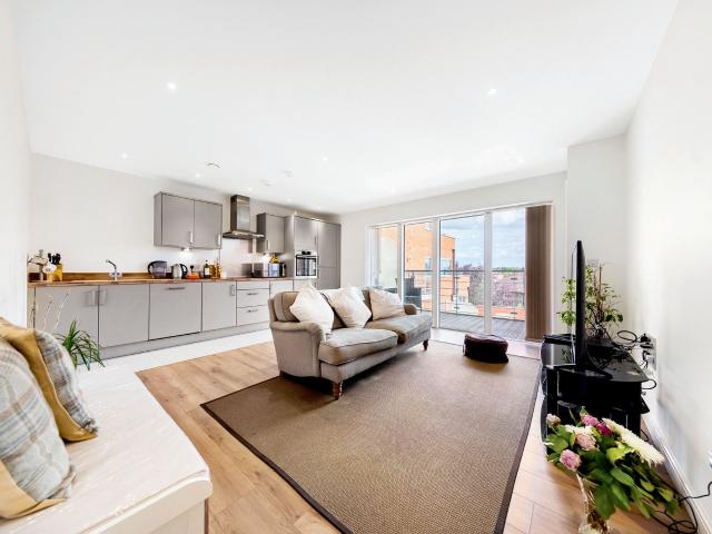 1 Bedroom Flat for Rent in Kingston Road | Foxtons
