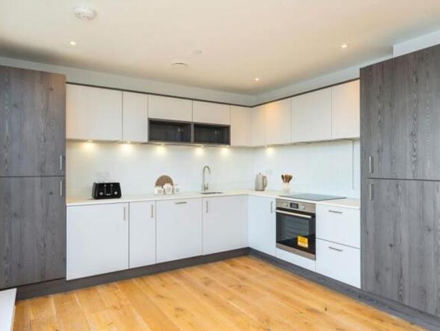 1 bedroom flat for rent in Kingston Road, Wimbledon, SW20