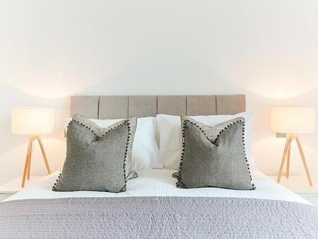 1 bedroom flat for rent in Kingwood House, 1 Chaucer Gardens, Aldgate, London, E1