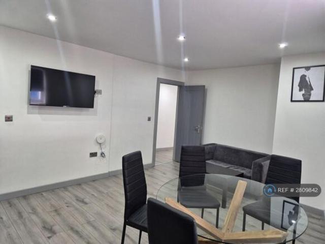 1 bedroom flat for rent in Kirkgate, Huddersfield, HD1