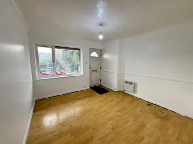 1 bedroom flat for rent in Kitchener Road, Hp11, HP11