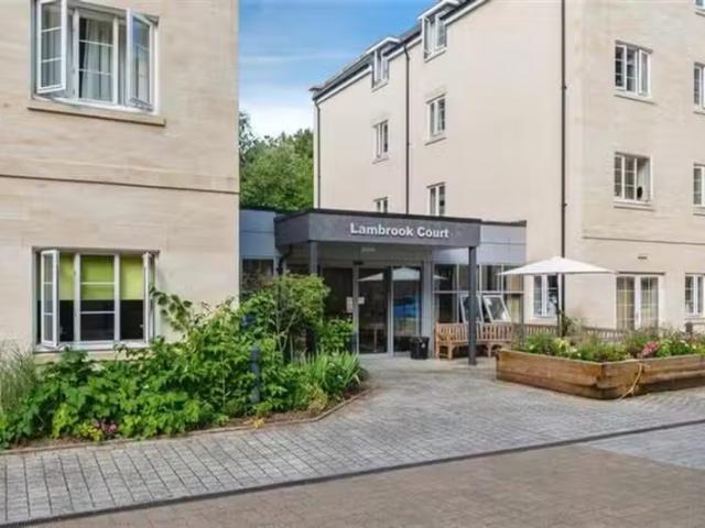 1 bedroom flat for rent in Lambrook Court, BA1