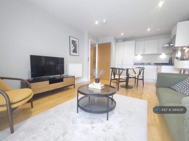 1 bedroom flat for rent in Lanterns Way, London, E14