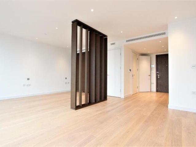 1 bedroom flat for rent in Landmark Pinnacle, 10 Marsh Wall, Canary Wharf, London, E14 9GU, E14