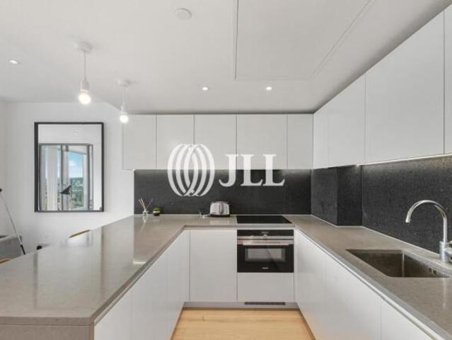 1 bedroom flat for rent in Landmark Pinnacle, Marsh Wall E14