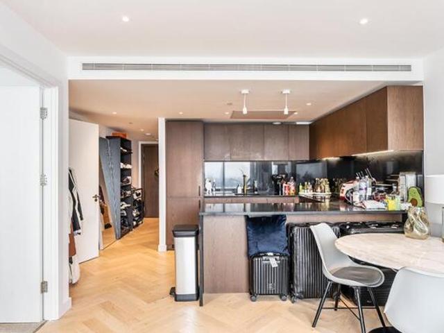 1 bedroom flat for rent in Landmark Pinnacle, Marsh Wall, London, E14