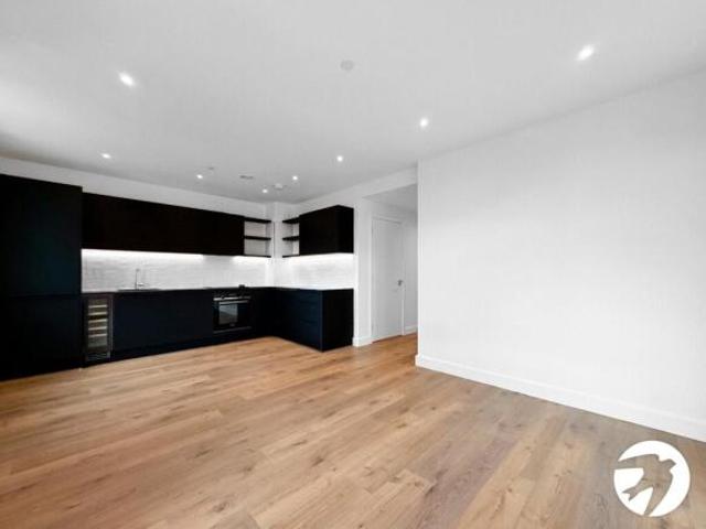 1 bedroom flat for rent in Langham Grove, London, SE28