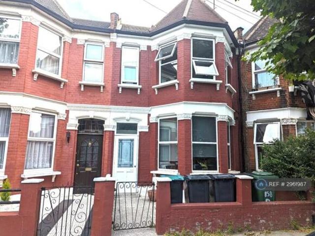 1 bedroom flat for rent in Langham Road, London, N15