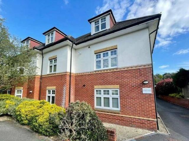 1 bedroom flat for rent in Langley Road Branksome BH14