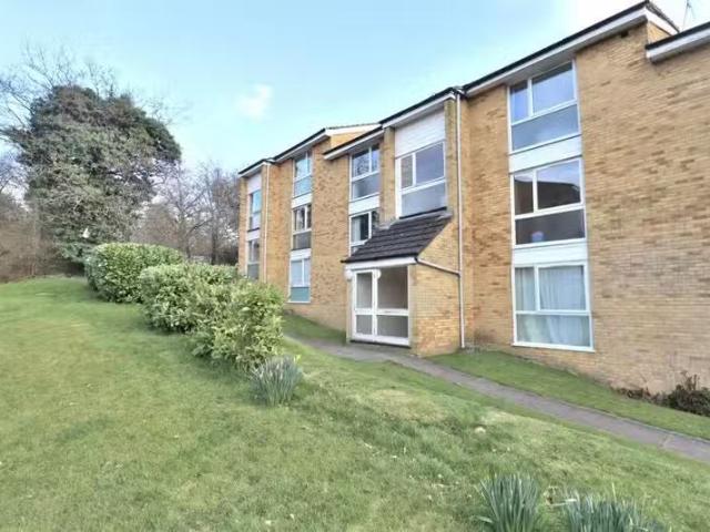 1 bedroom flat for rent in Lansdowne House Enfield, EN2