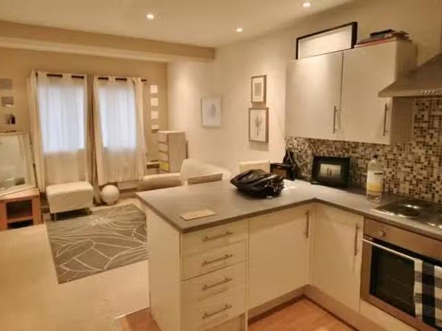 1 bedroom flat for rent in Lansdowne Place, Hove, BN3