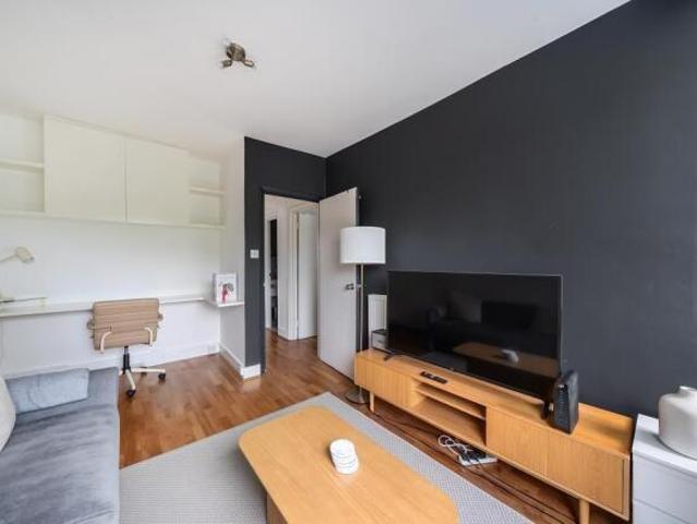 1 bedroom flat for rent in Ladbroke Grove, Westbourne Park, W10