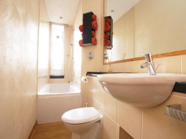 1 bedroom flat for rent in Laurel Place, Thornwood, Glasgow, G11