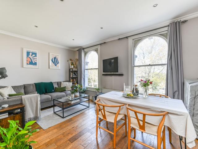 1 Bedroom Flat for Rent in Lavender Hill | Foxtons