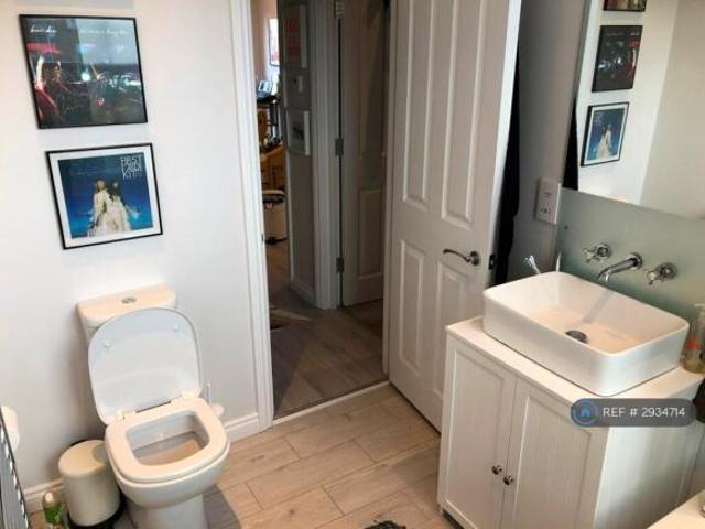 1 bedroom flat for rent in Lavender Hill, London, SW11