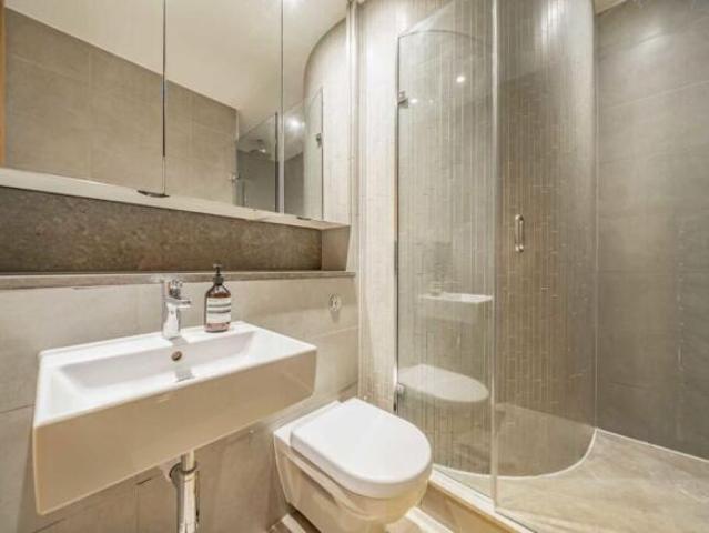 1 bedroom flat for rent in Leman Street, Aldgate, E1