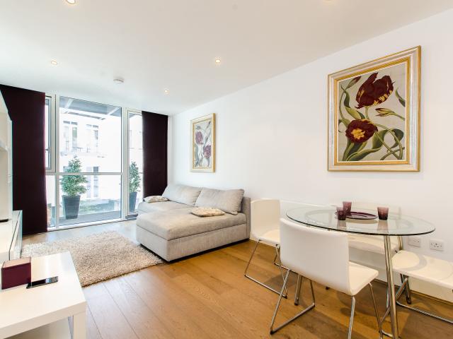 1 Bedroom Flat for Rent in Leman Street, E1 | Foxtons