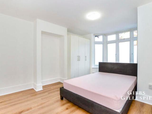1 bedroom flat for rent in Leavesden Road, Watford, Hertfordshire, WD24