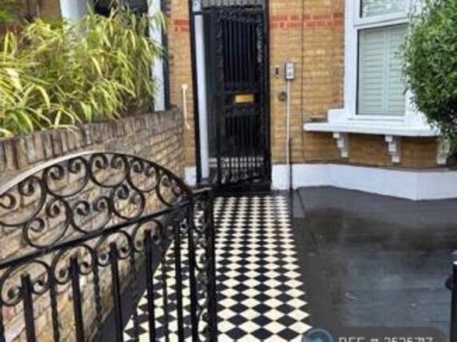 1 bedroom flat for rent in Lea Bridge Road, London, E5