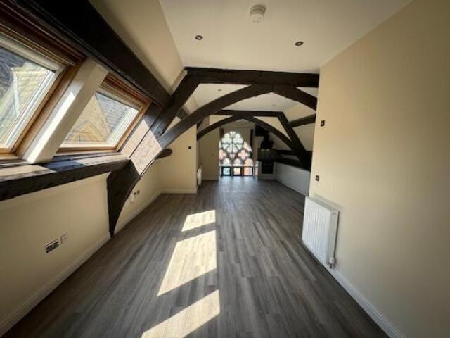 1 bedroom flat for rent in Leeds Road, Shipley, West Yorkshire, BD18