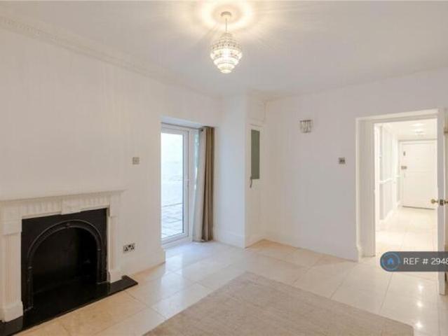 1 bedroom flat for rent in Leincester Gardens, London, W2