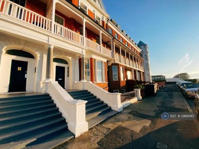 1 bedroom flat for rent in Lewis Crescent, Cliftonville, Margate, CT9