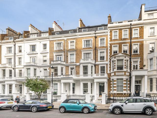 1 Bedroom Flat for Rent in LEXHAM GARDENS | Foxtons