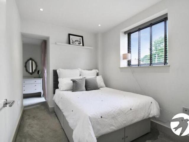 1 bedroom flat for rent in Lingfield Crescent, London, SE9