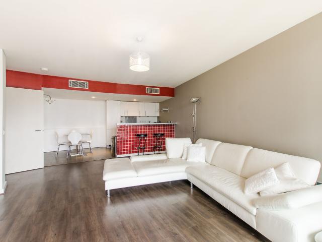 1 Bedroom Flat for Rent in Lombard Road | Foxtons