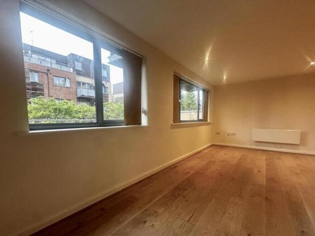1 Bedroom Flat For Rent In London, Greater London