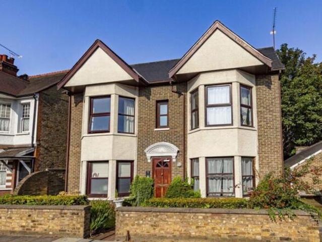 1 bedroom flat for rent in London Road, Twickenham, TW1