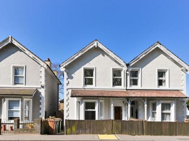 1 bedroom flat for rent in London Road, Hackbridge, Wallington, SM6