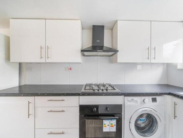 1 bedroom flat for rent in London Road, Mitcham, CR4