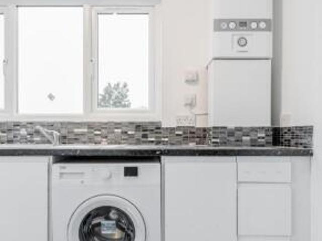 1 bedroom flat for rent in London Road, Sutton, Surrey, SM3