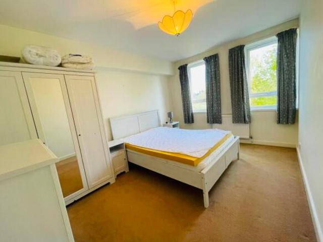 1 bedroom flat for rent in Long Lane, London N3