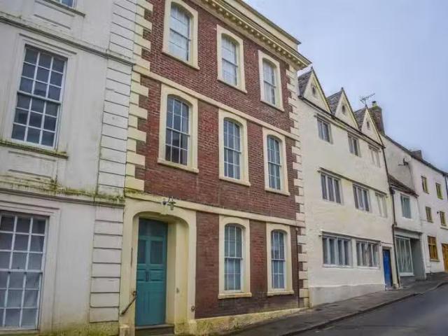 1 bedroom flat for rent in Long Street, Dursley, GL11