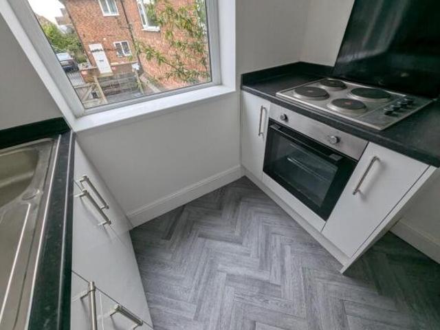 1 bedroom flat for rent in Longcauseway, Farnworth, Bolton, BL4
