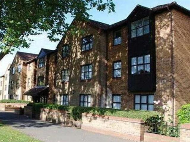 1 Bedroom Flat For Rent In Longbridge Road