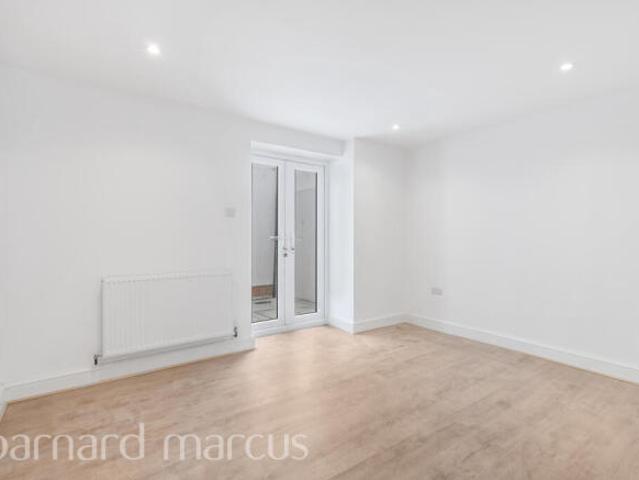 1 bedroom flat for rent in Longley Road, LONDON, SW17