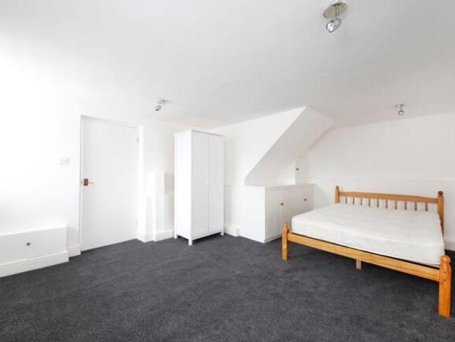 1 bedroom flat for rent in Loampit Hill, London, SE13