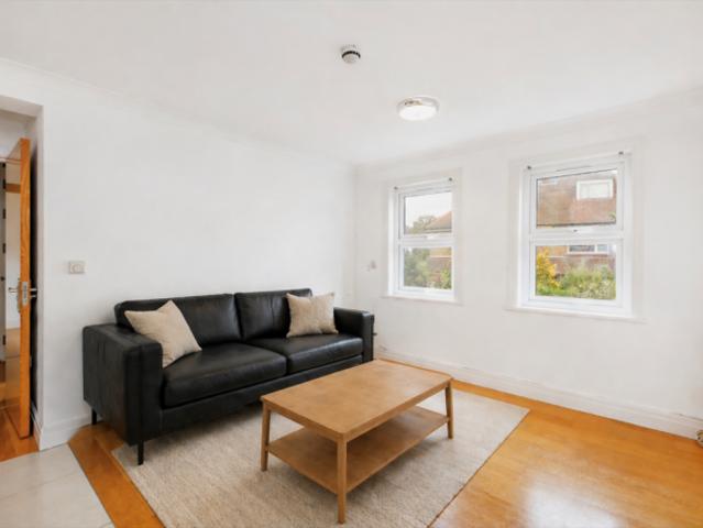 1 bedroom flat for rent in Loveday Road, W13
