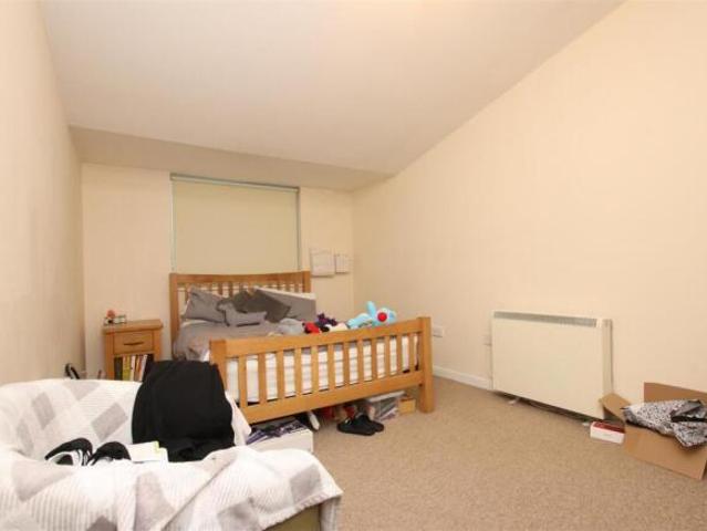 1 bedroom flat for rent in Lower Bristol Road, Bath, BA2