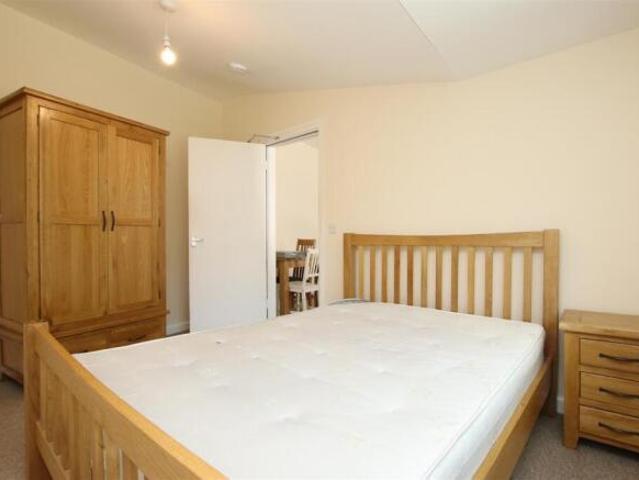 1 bedroom flat for rent in Lower Bristol Road, Bath, BA2