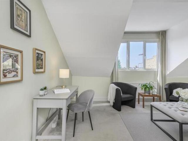 1 bedroom flat for rent in Lower Richmond Road, Putney SW15