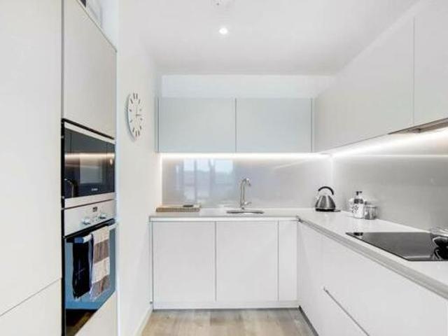 1 Bedroom Flat For Rent In Lower Sydenham, London