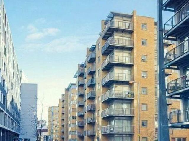 1 bedroom flat for rent in Lowery House Cassillis Road Cross Harbour South Quay Canary wharf Lo