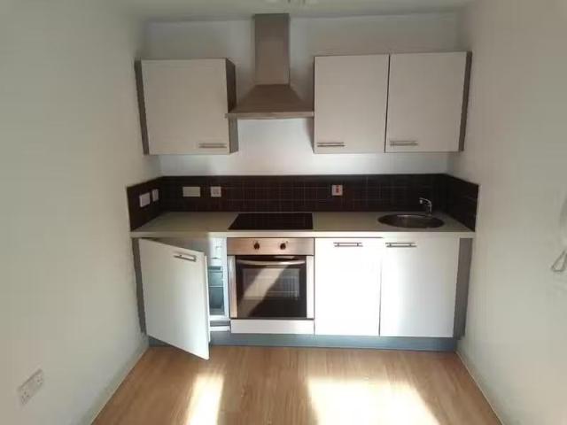 1 bedroom flat for rent in Lunar Development, 289 Otley Road.