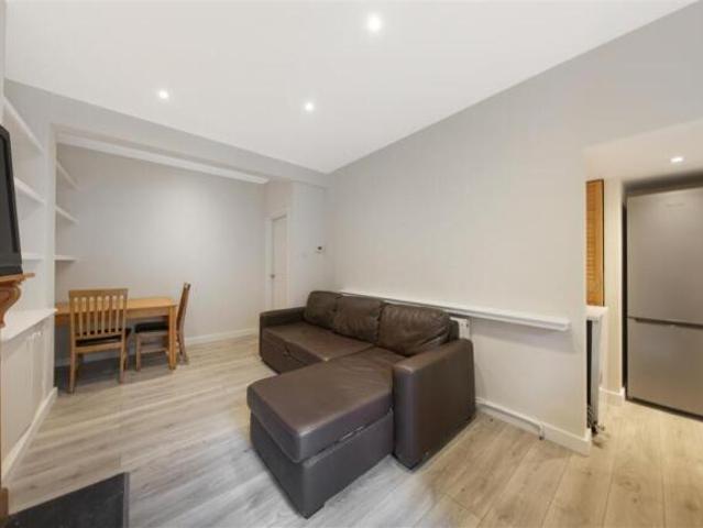 1 bedroom flat for rent in Lurline Gardens, SW11