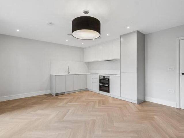 1 bedroom flat for rent in Lynton Road, London, W3