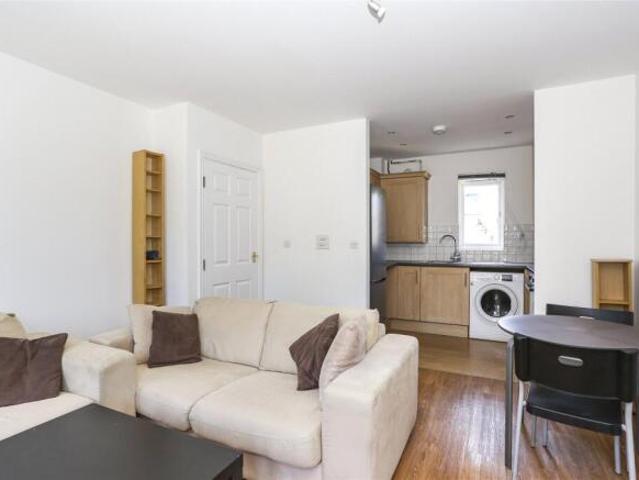 1 bedroom flat for rent in Lynbrook Grove, Peckham, SE15